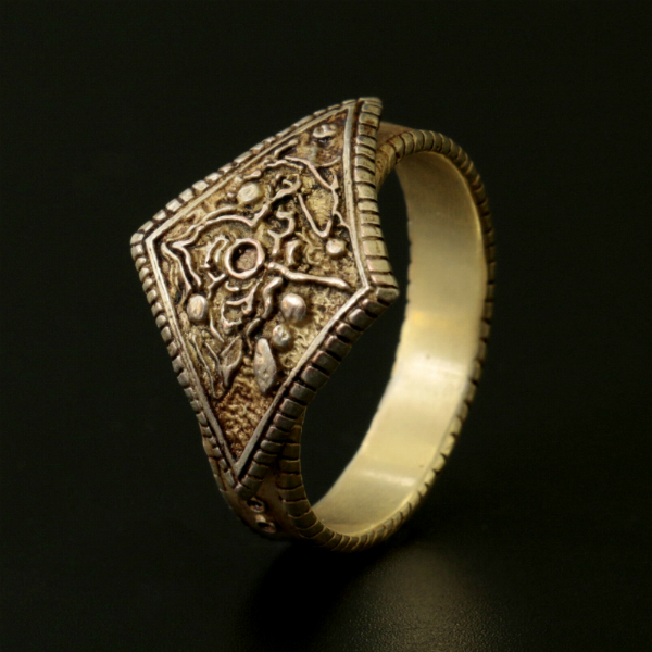 Havel’s Ring | TORCH TORCH